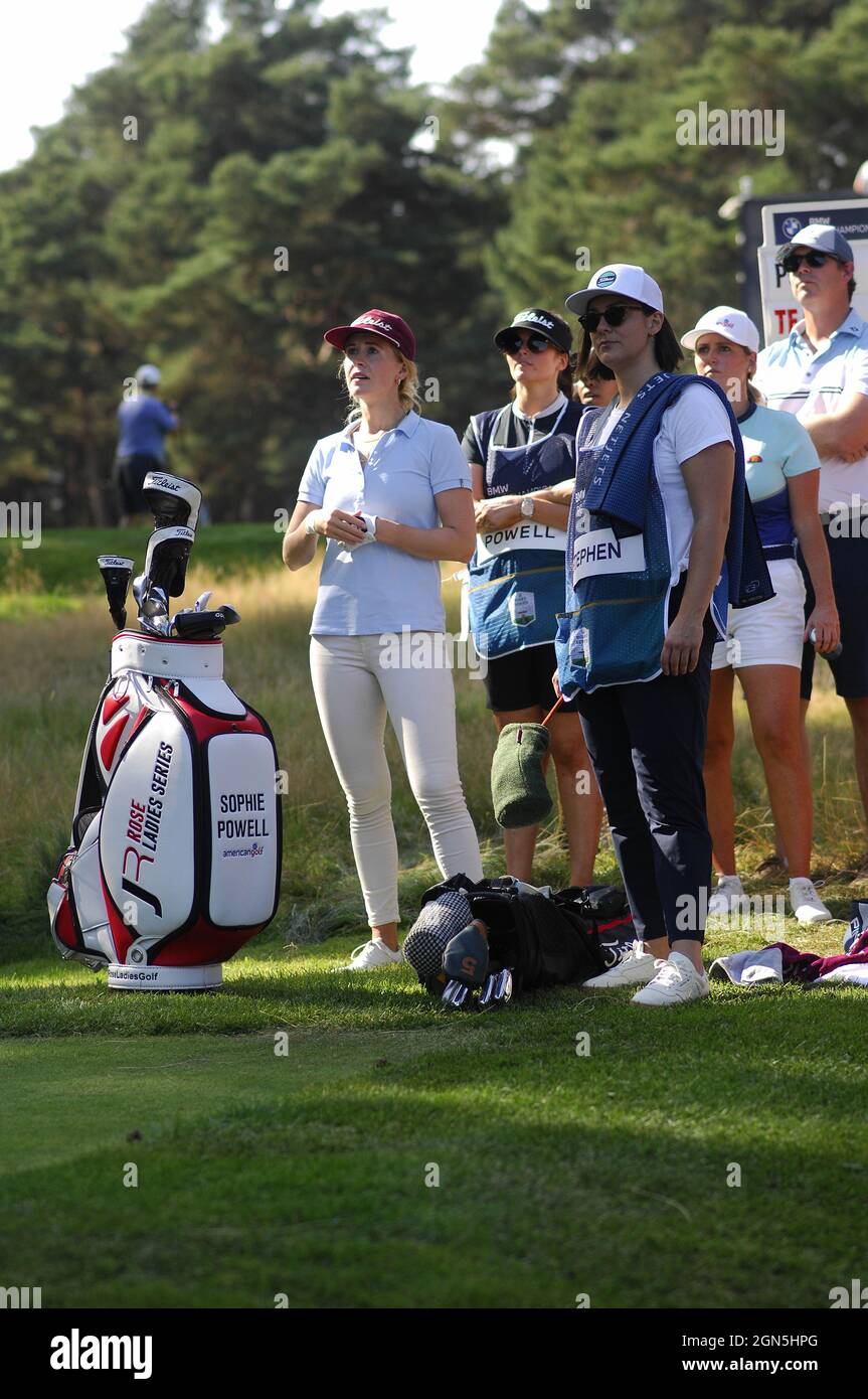 Female golf players Stock Photo - Alamy