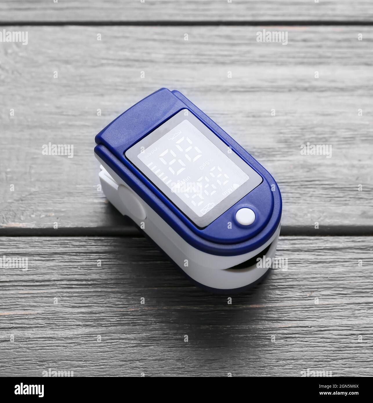 Pulse oximeter black hi-res stock photography and images - Alamy