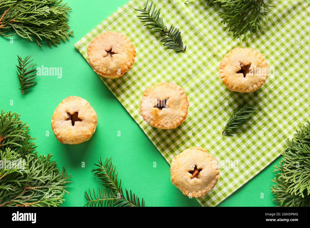 Tasty mince pies on color background Stock Photo - Alamy