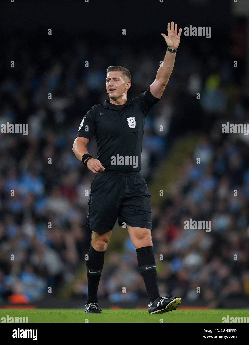 Robert jones referee hi-res stock photography and images - Alamy