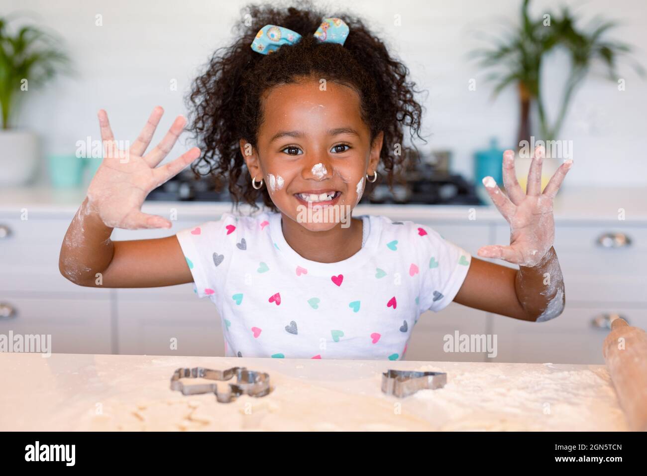 African american girl baking in hi-res stock photography and images - Alamy