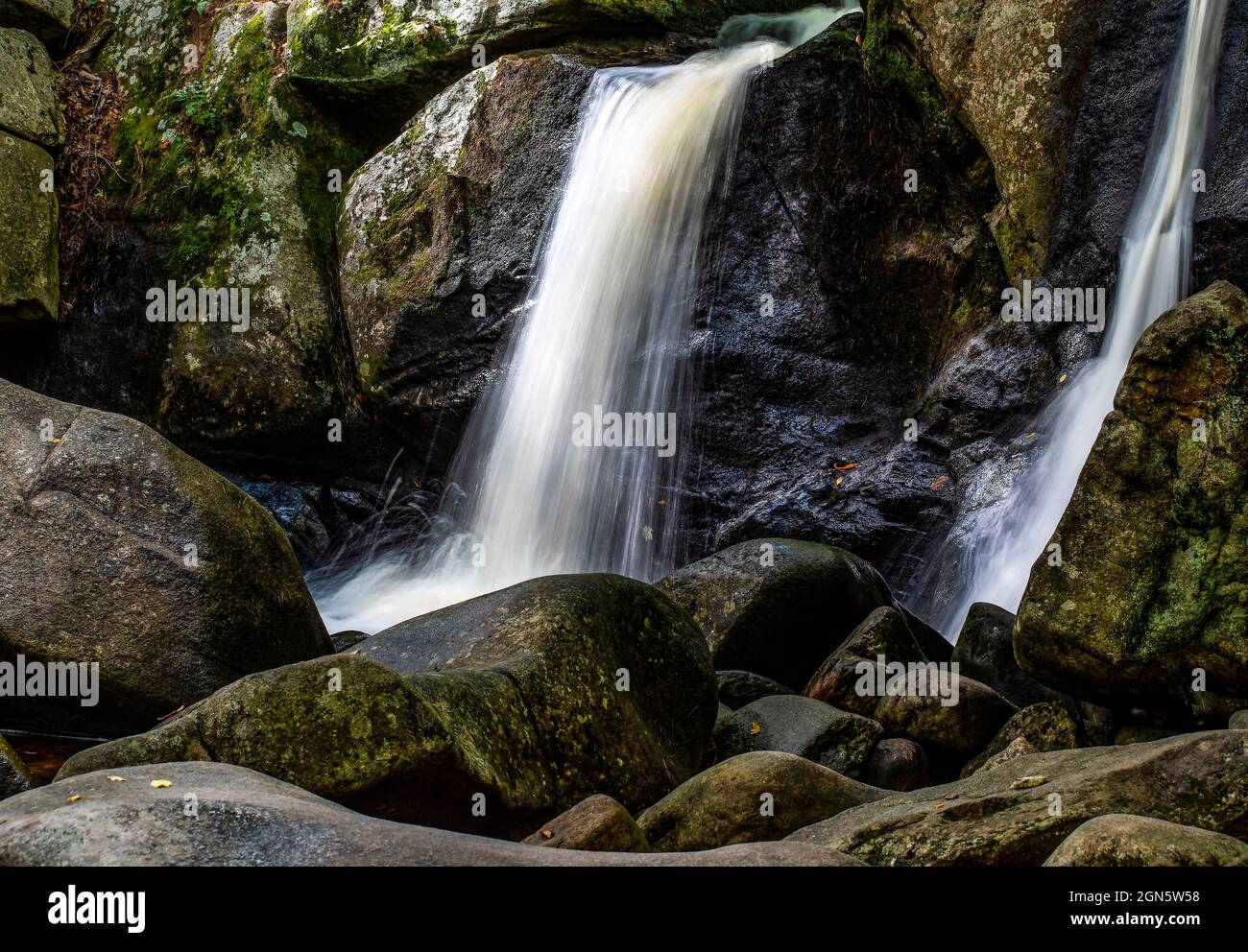 close of trap falls in willard brook state park,in townsend Stock Photo ...