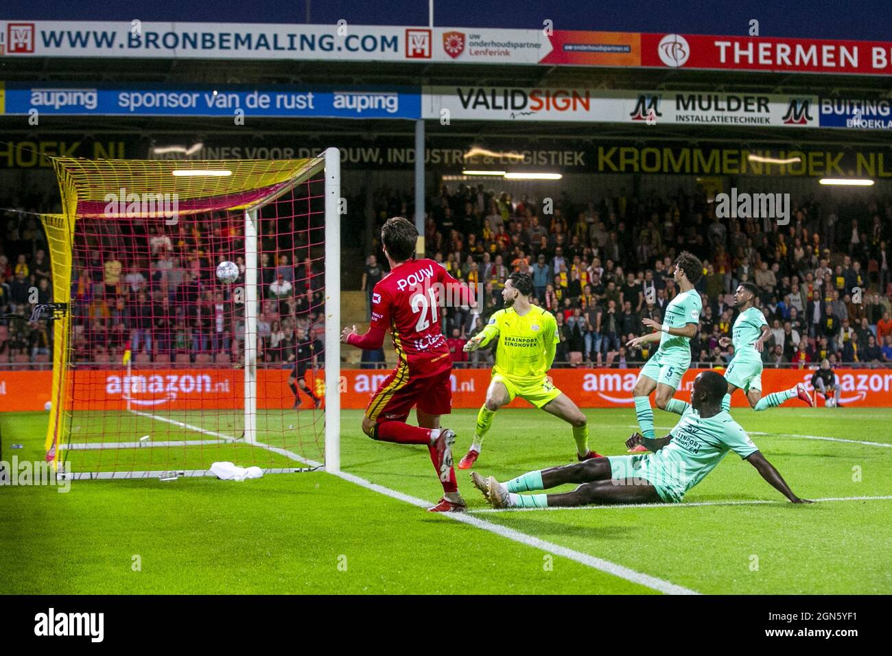 DEVENTER, Stadium De Adelaarshorst, 22-09-2021 , season 2021 / 2022 ...