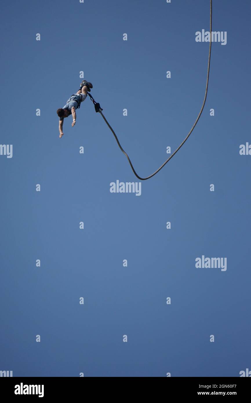 Bungee jumper hi-res stock photography and images - Alamy