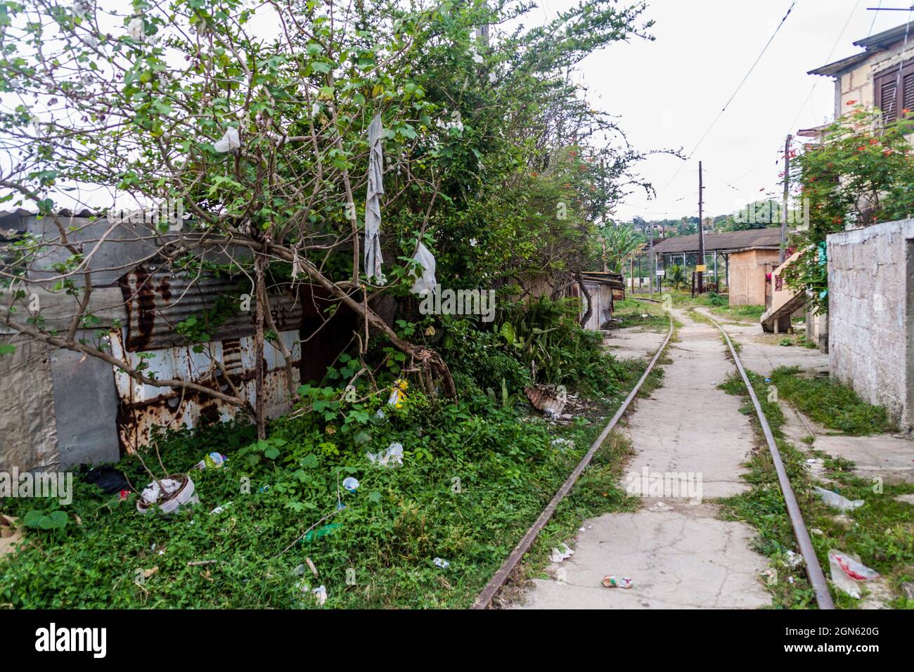Cuban slum hi-res stock photography and images - Alamy
