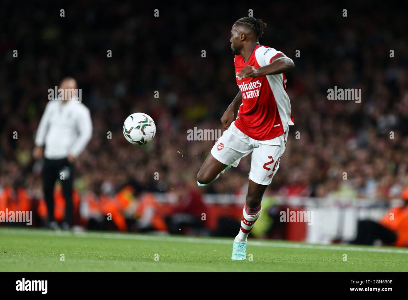 Nuno Tavares #20 of Arsenal controls the ball Stock Photo - Alamy