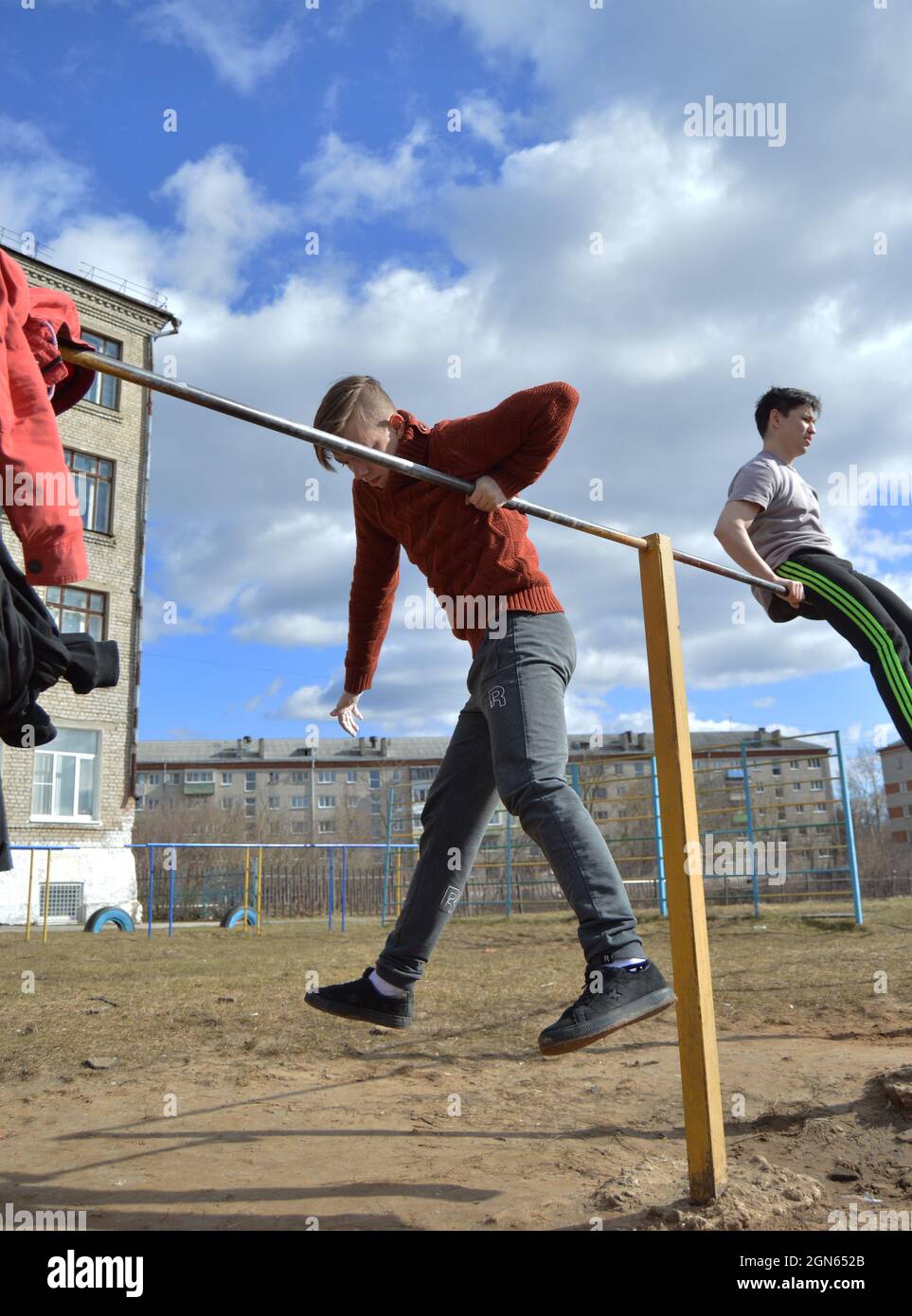 Kovrov, Russia. 26 March 2017. Teens is engaged in discipline gimbarr on a horizontal bar in the ...