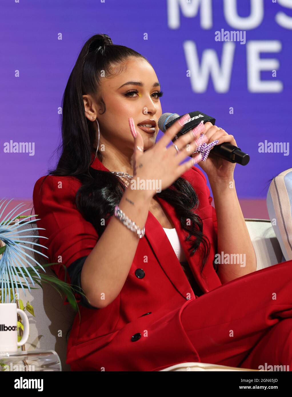 MIAMI BEACH, FLORIDA - SEPTEMBER 22: Women on the Rise - The New ...