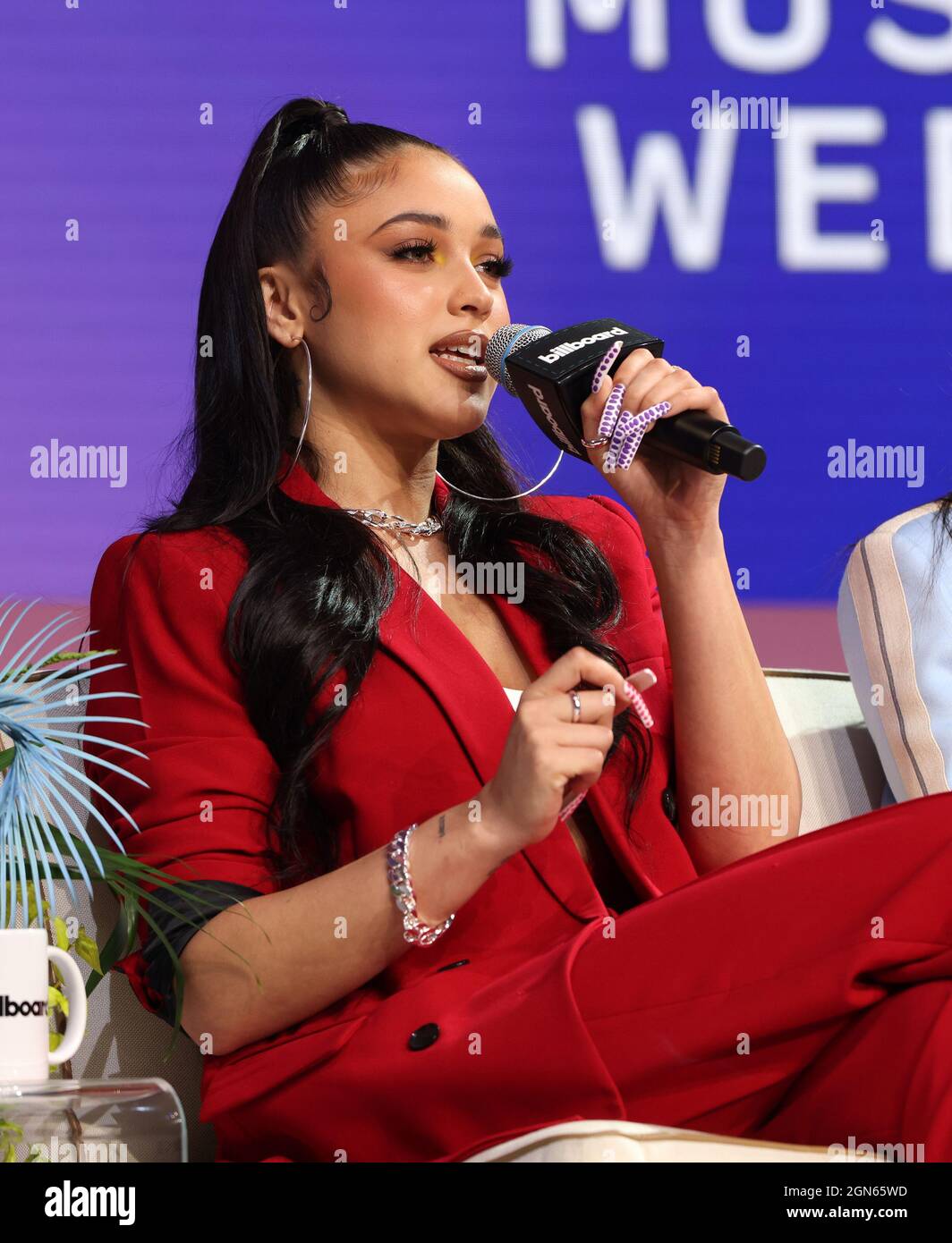 MIAMI BEACH, FLORIDA - SEPTEMBER 22: Women on the Rise - The New ...