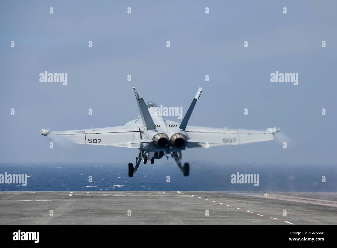 PACIFIC OCEAN (Aug. 27, 2021) An EA-18G Growler, assigned to the ...