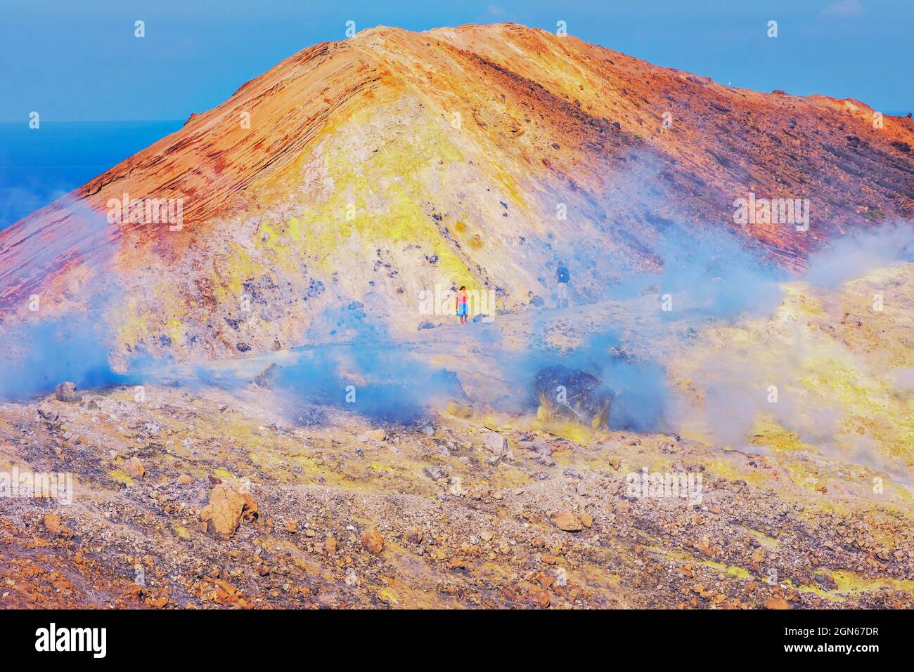 Vulcano rim hi-res stock photography and images - Alamy