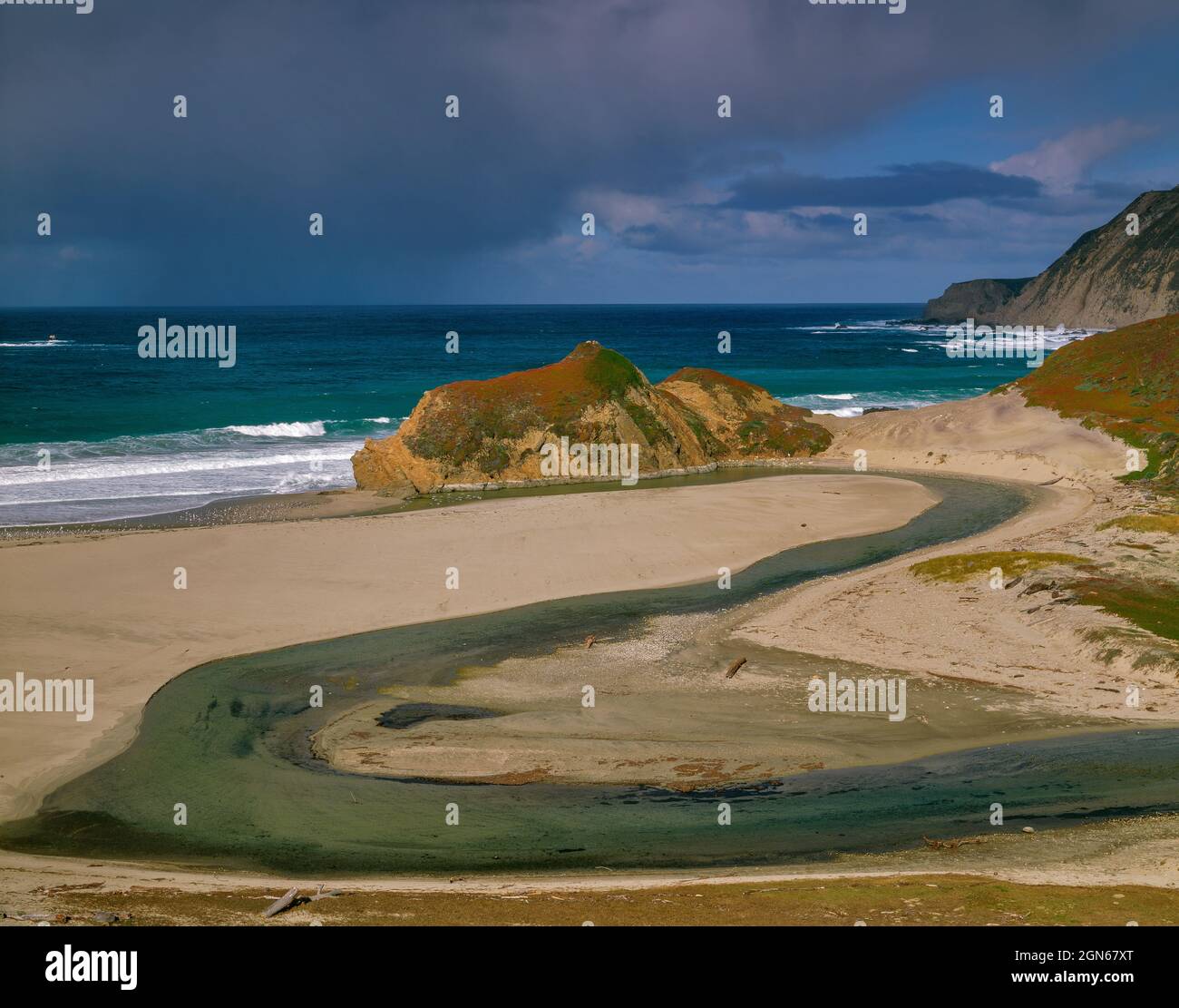 Big sur river hi-res stock photography and images - Alamy