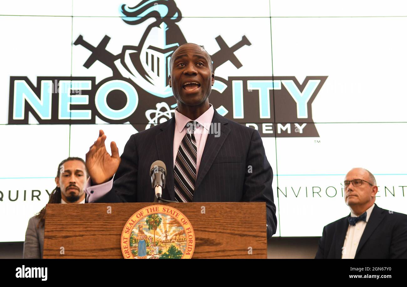 Dr joseph ladapo hi-res stock photography and images - Alamy