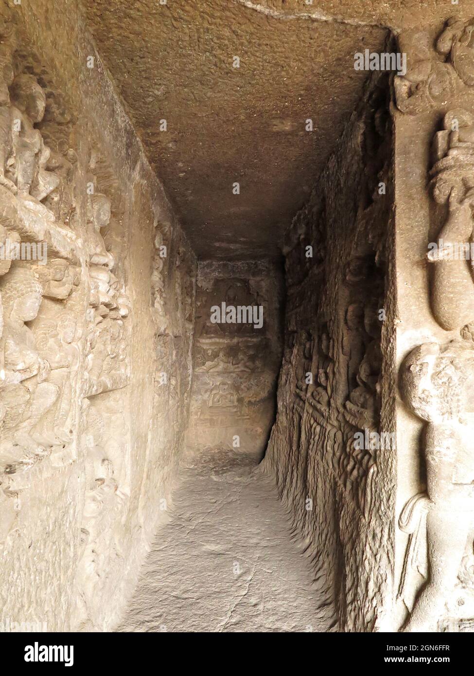 Aurangabad Cave 2 has a circumambulatory passage around a square ...