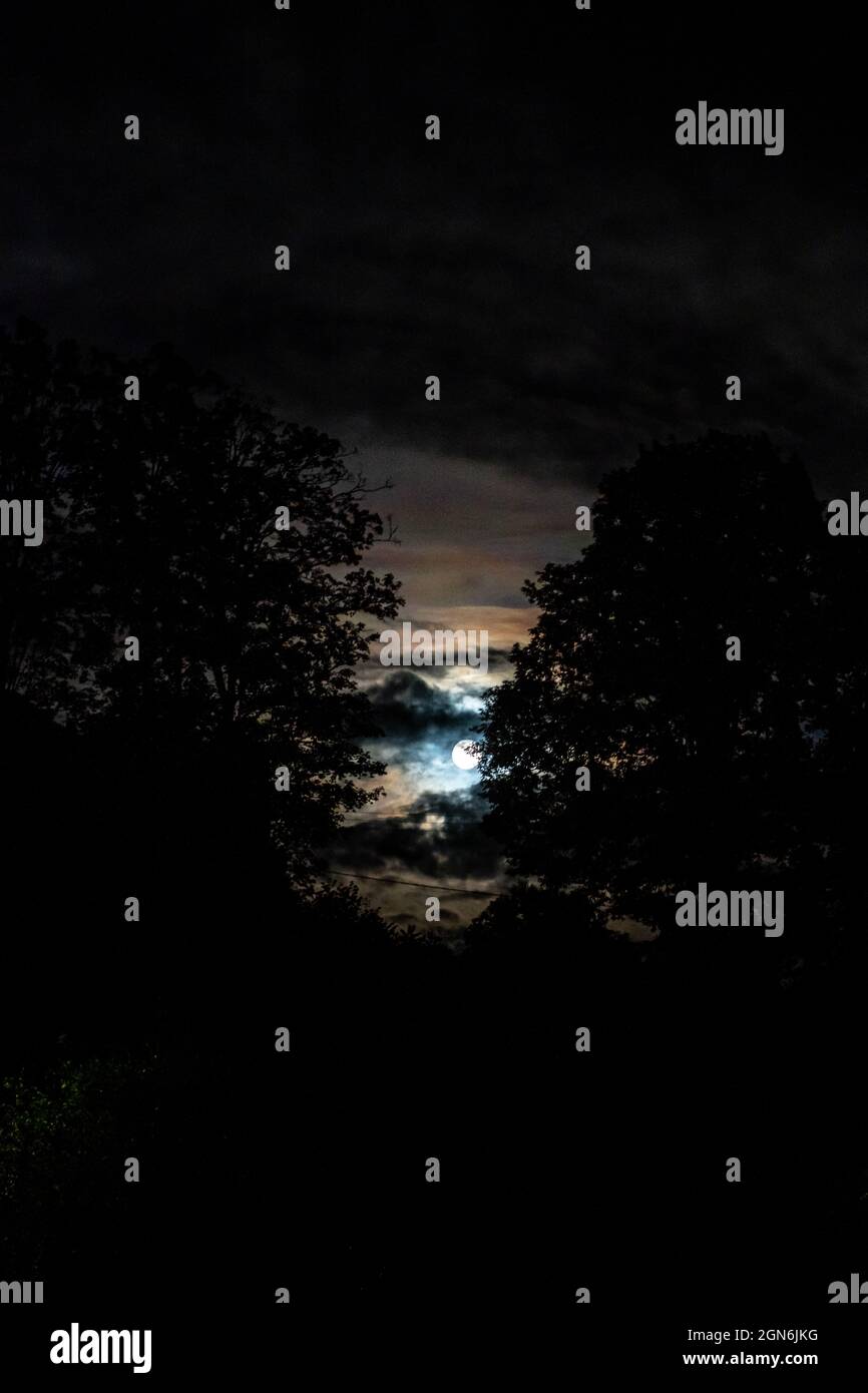 Dark night moon hi-res stock photography and images - Alamy
