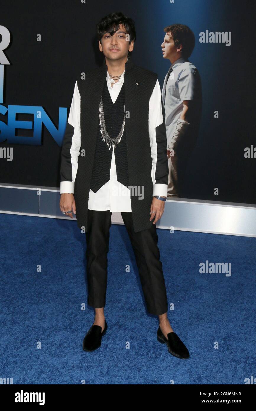 Nik dodani hi-res stock photography and images - Alamy