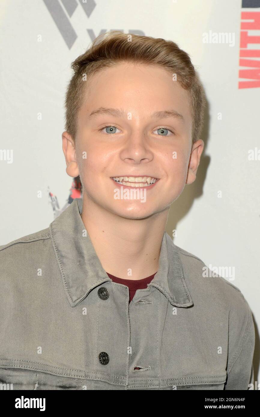 LOS ANGELES - SEP 5: Mitchell Berg at POPOVICH: Road to Hollywood World ...