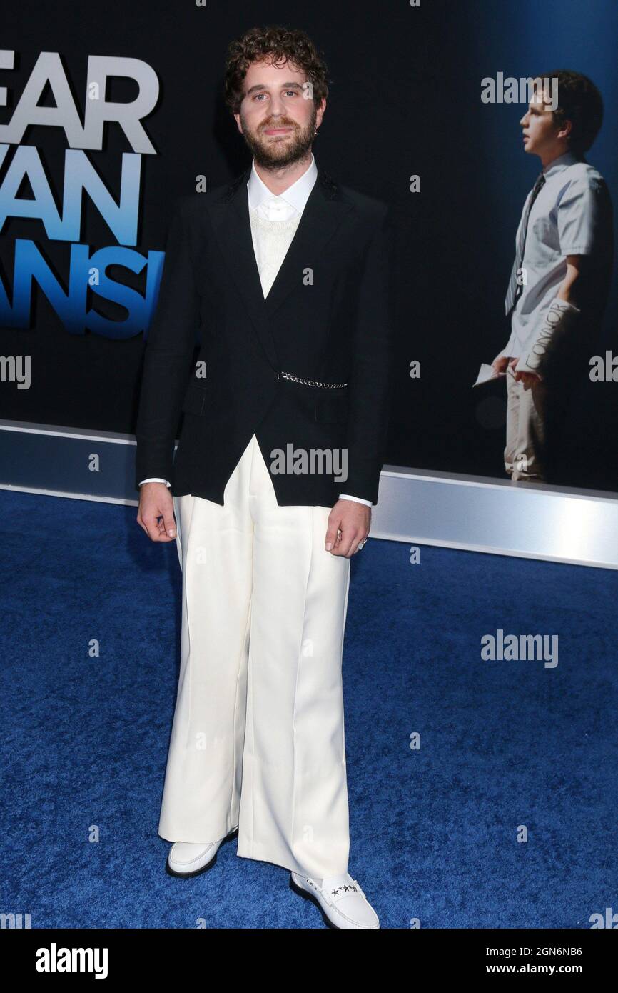 Los Angeles, CA. 22nd Sep, 2021. Ben Platt at arrivals for DEAR EVAN ...
