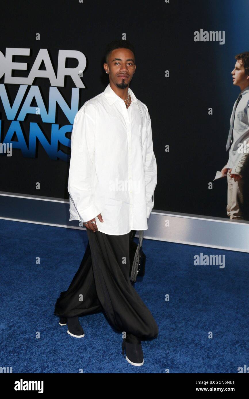 Los Angeles, CA. 22nd Sep, 2021. DeMarius Copes at arrivals for DEAR ...