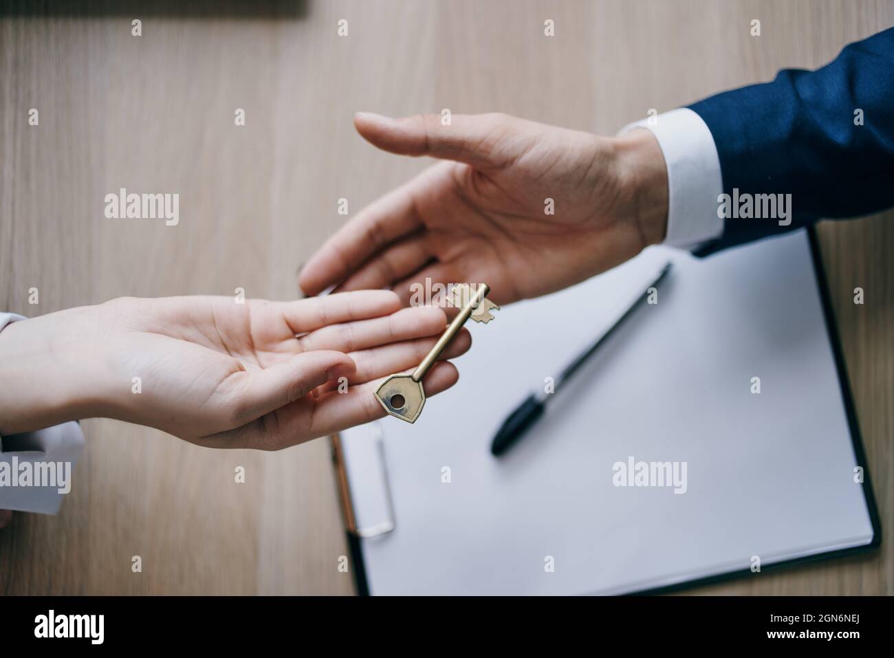 Couple ring key contract hi-res stock photography and images - Alamy