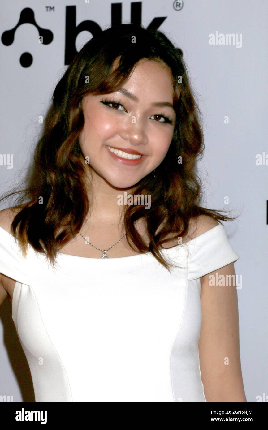 Natalie tran hi-res stock photography and images - Alamy