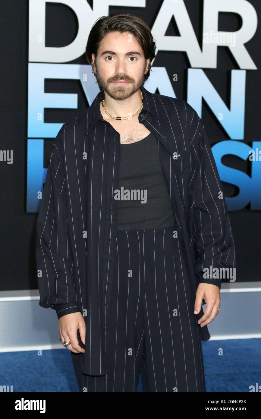 Los Angeles, CA. 22nd Sep, 2021. Noah Galvin at arrivals for DEAR EVAN ...