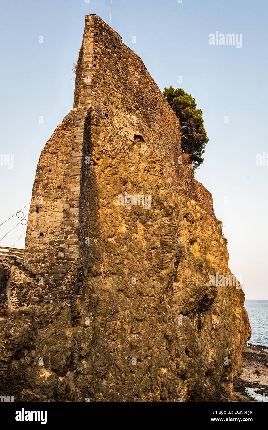 Aci castello hi-res stock photography and images - Alamy