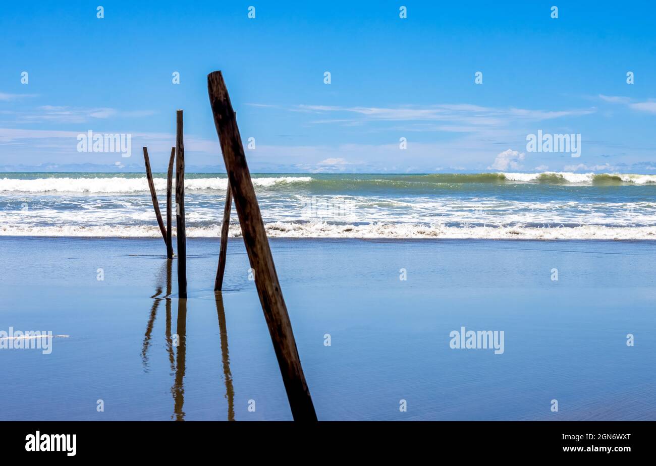 Empty seascape hi-res stock photography and images - Alamy