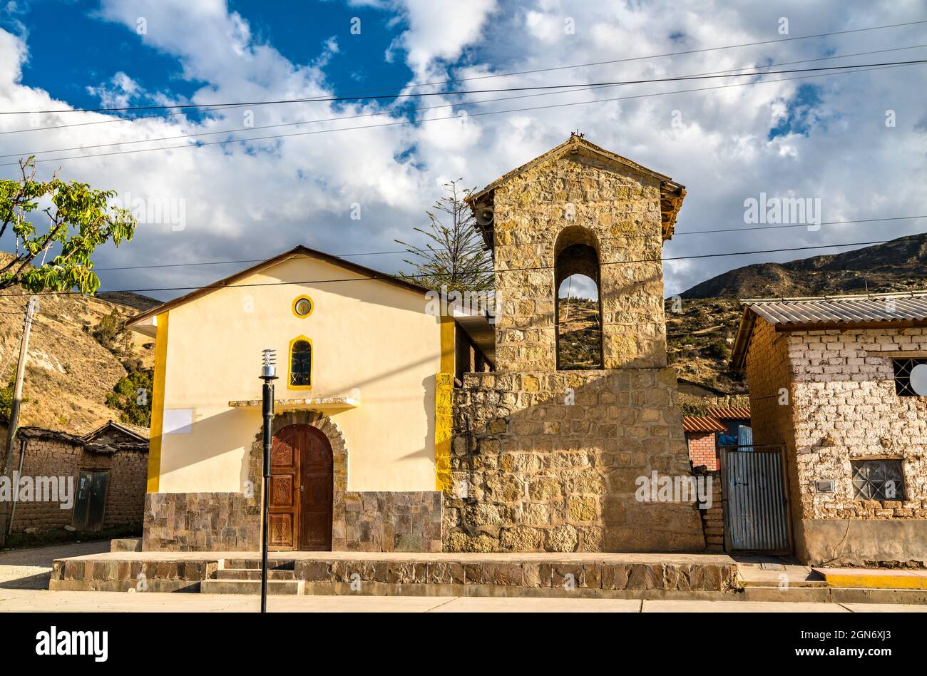 Antacocha, typical Peruvian village in the Andes Stock Photo - Alamy