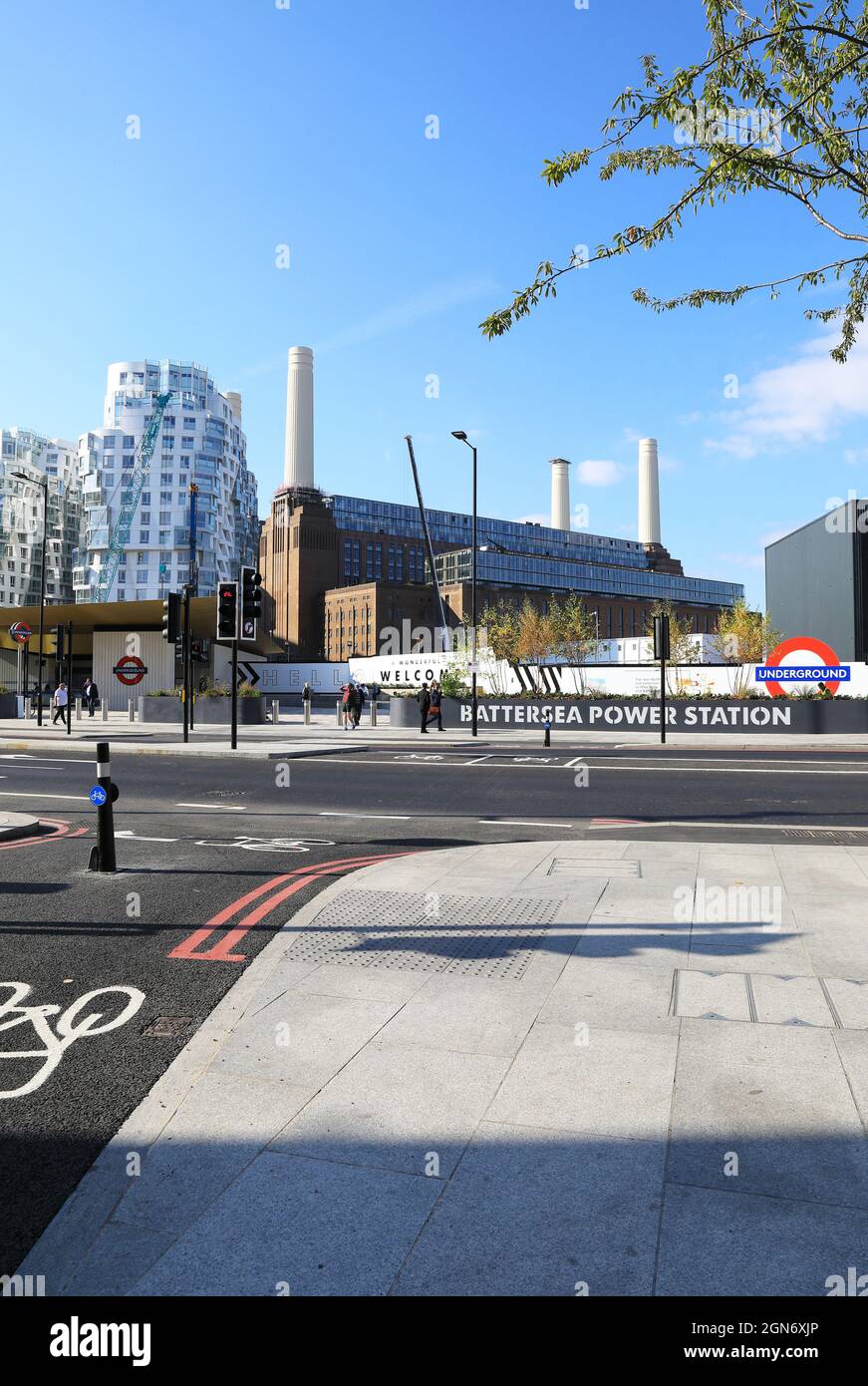 The new Battersea Power Station tube stop, on the Northern Line ...
