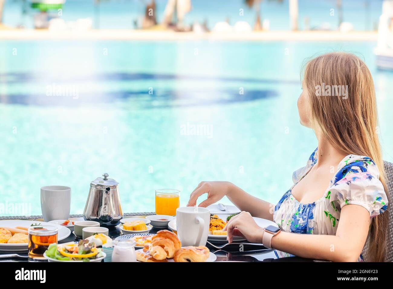 Restaurant By The Pool High Resolution Stock Photography and Images - Alamy