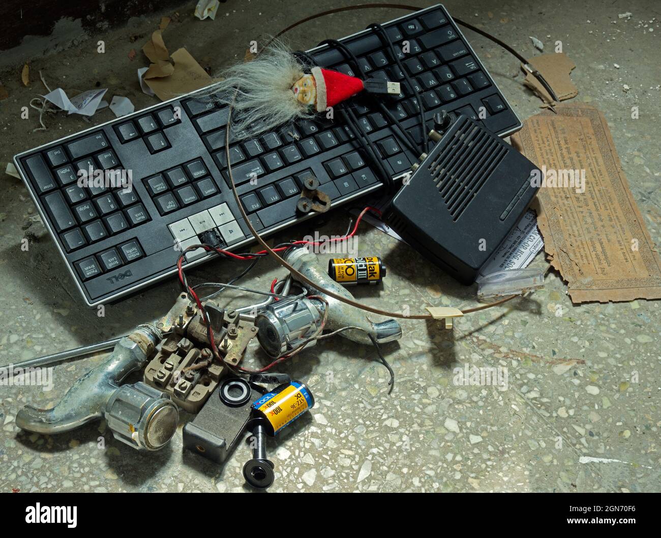 Unused items hi-res stock photography and images - Alamy