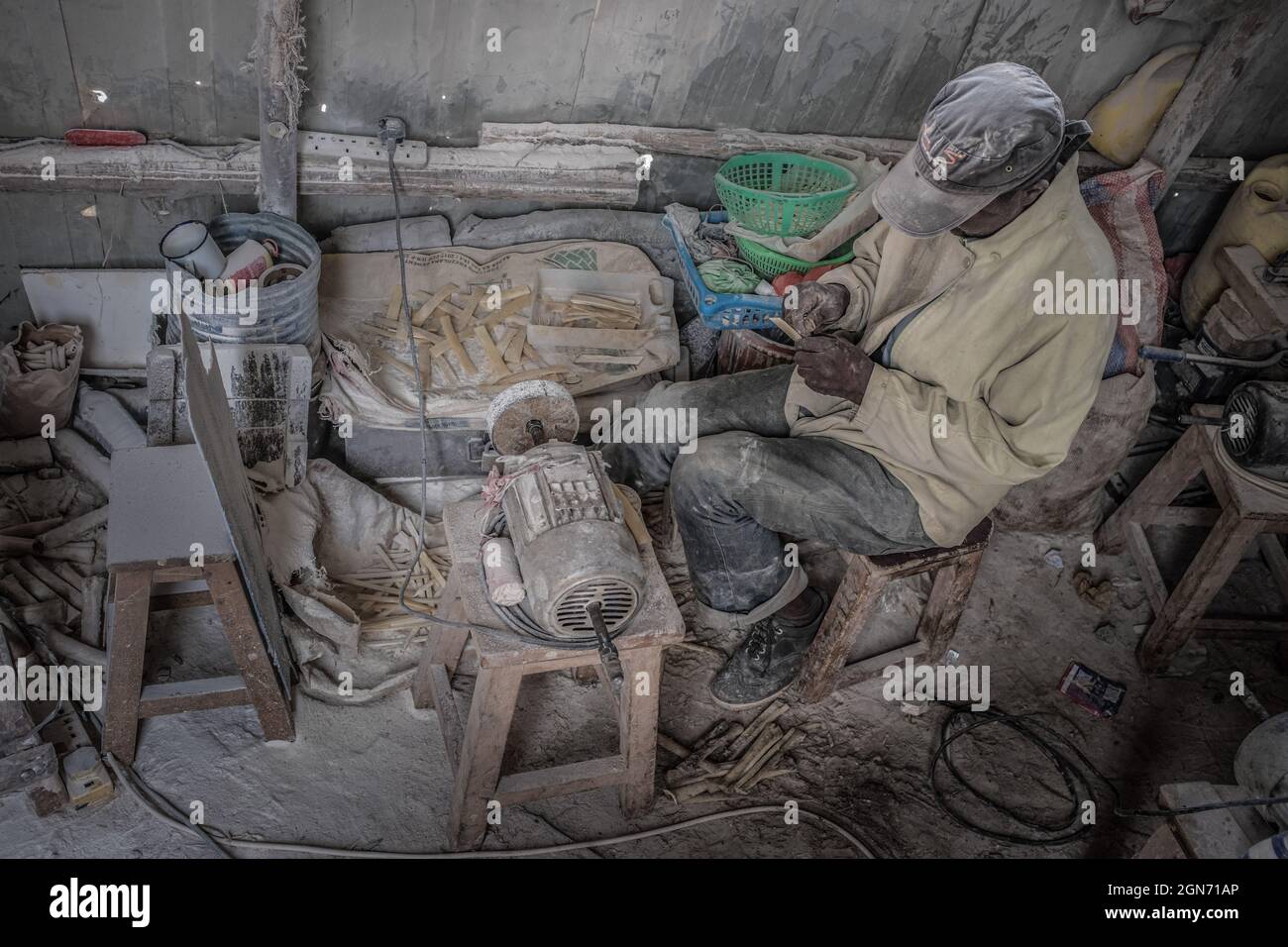 The african bone craft hi-res stock photography and images - Alamy