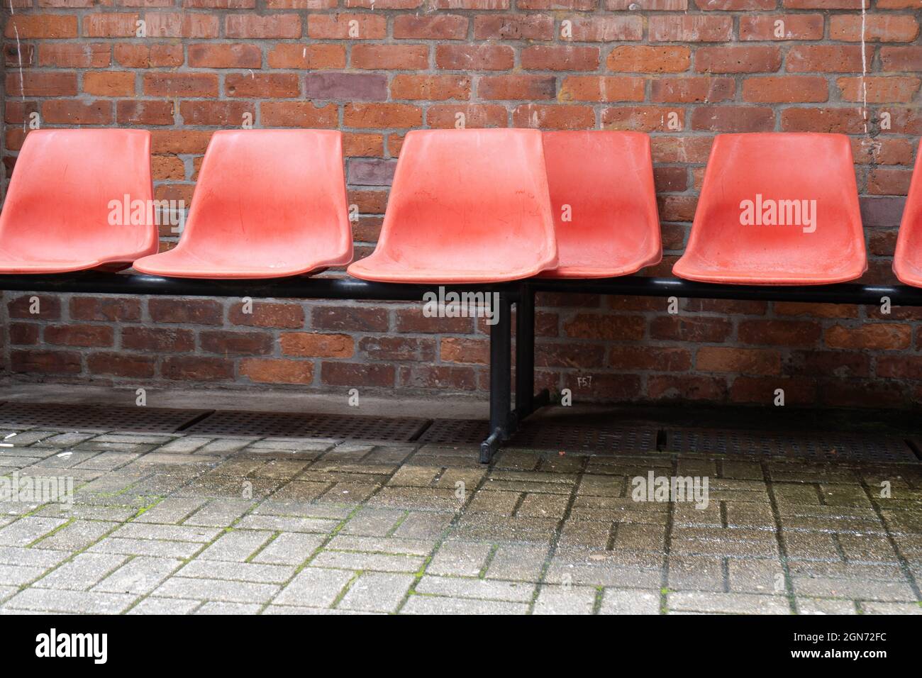 Seating area garden hi-res stock photography and images - Alamy