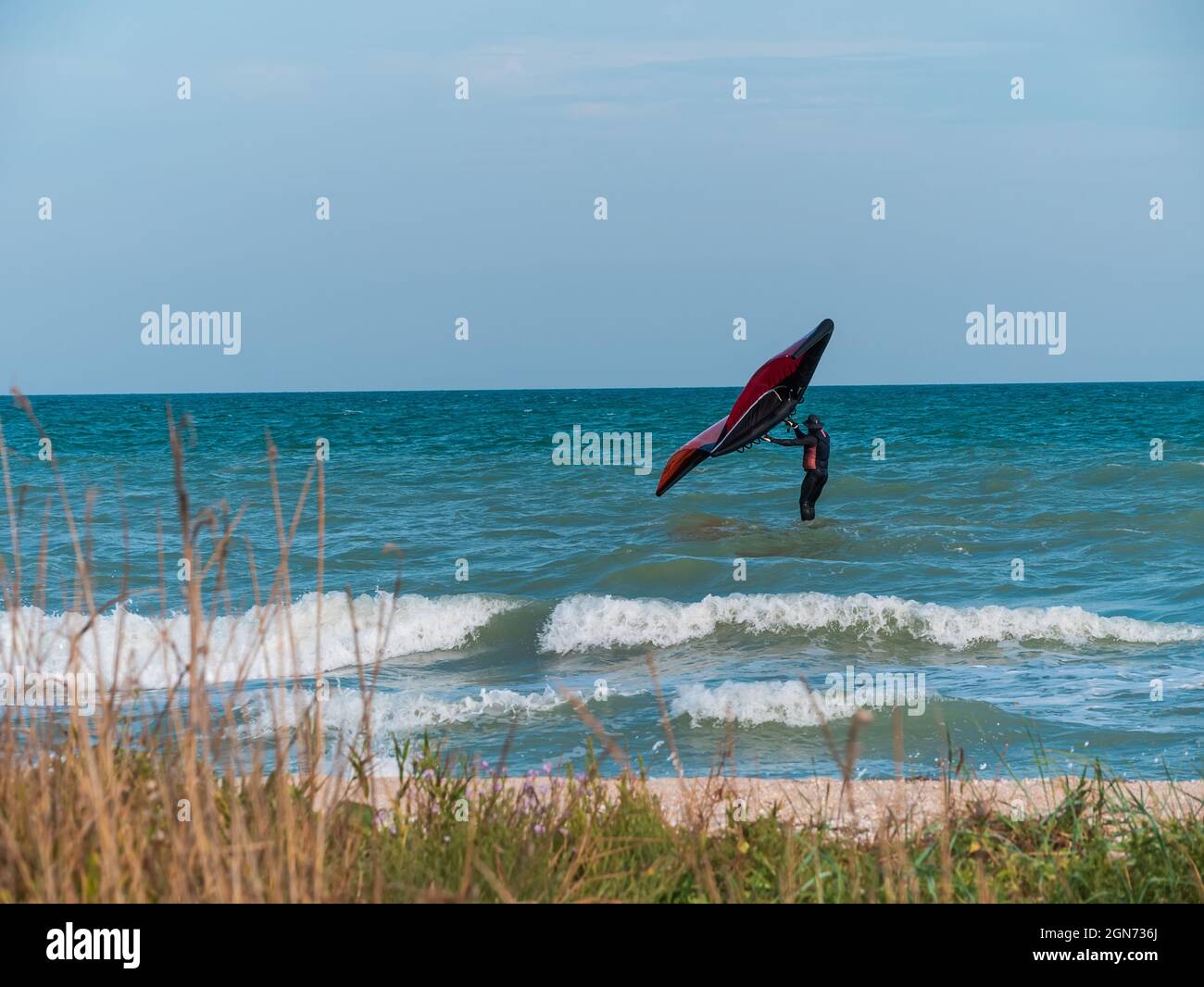 Wave wind foiling hi-res stock photography and images - Alamy