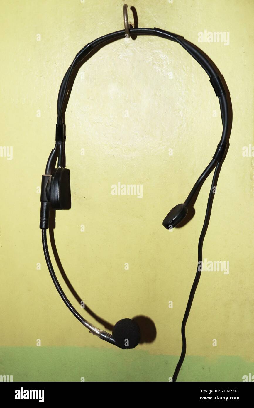 Ear microphone hi-res stock photography and images - Alamy