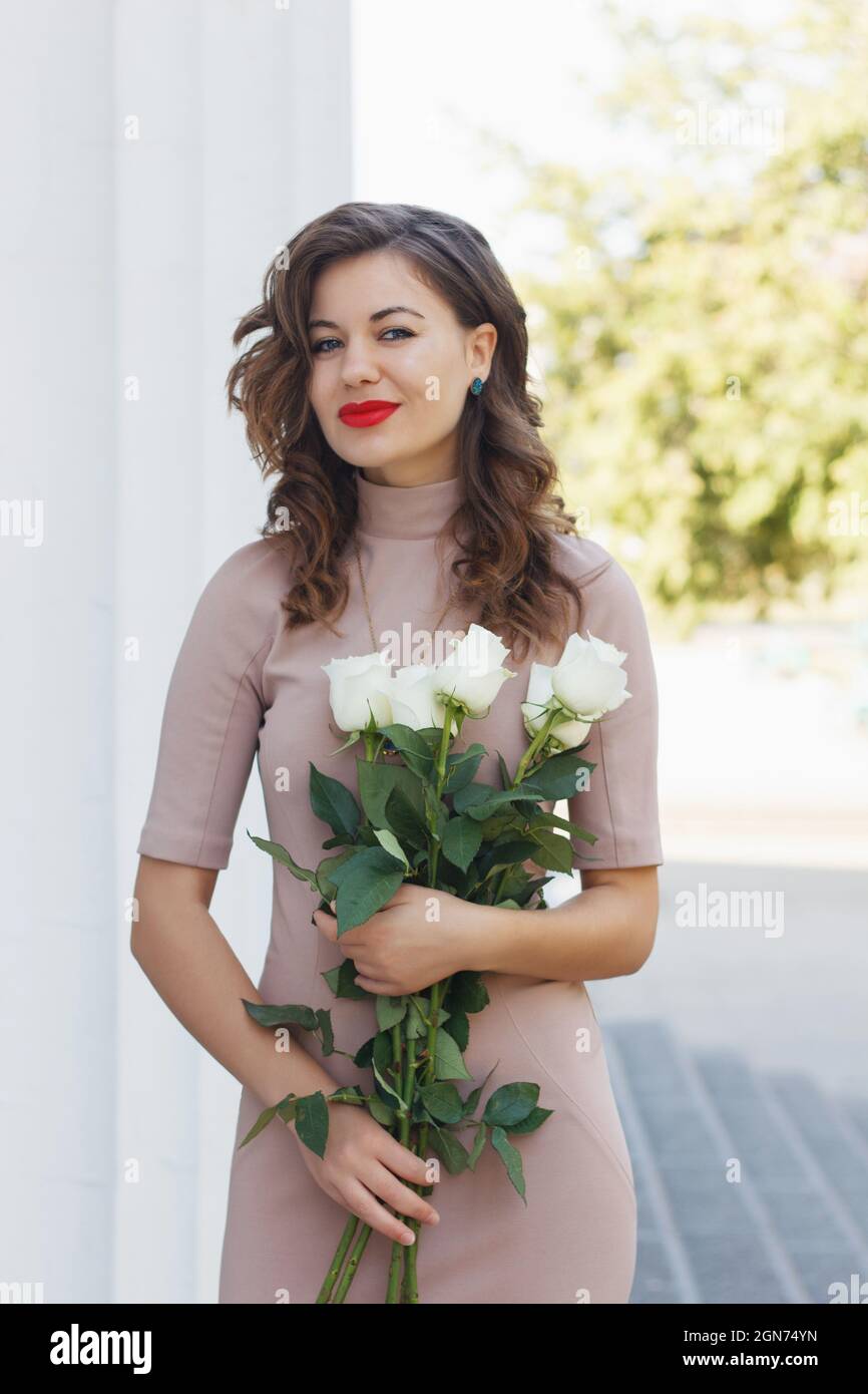 Column roses hi-res stock photography and images - Alamy