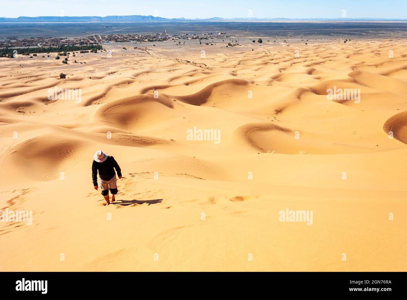 Desert male model hi-res stock photography and images - Alamy