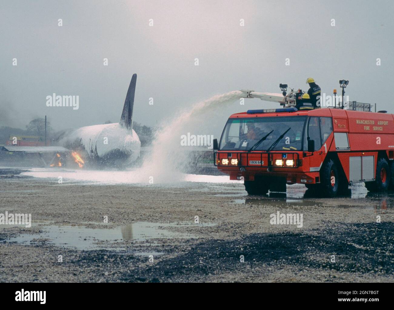 Airplane crash disaster exercise hi-res stock photography and images ...