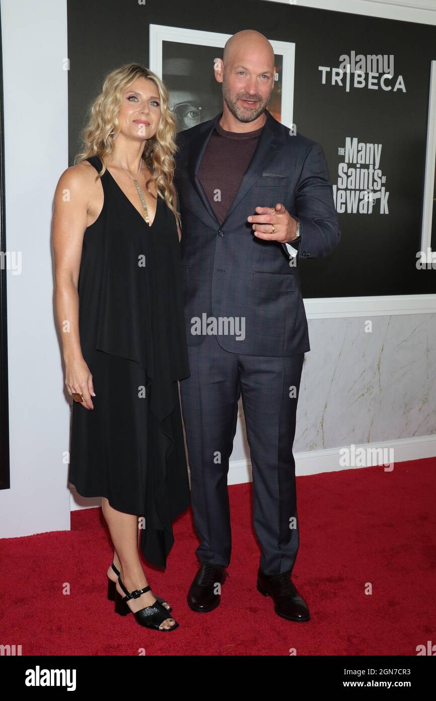 NEW YORK, NY - SEPTEMBER 22: Nadia Stoll and Corey Stoll at the Tribeca ...