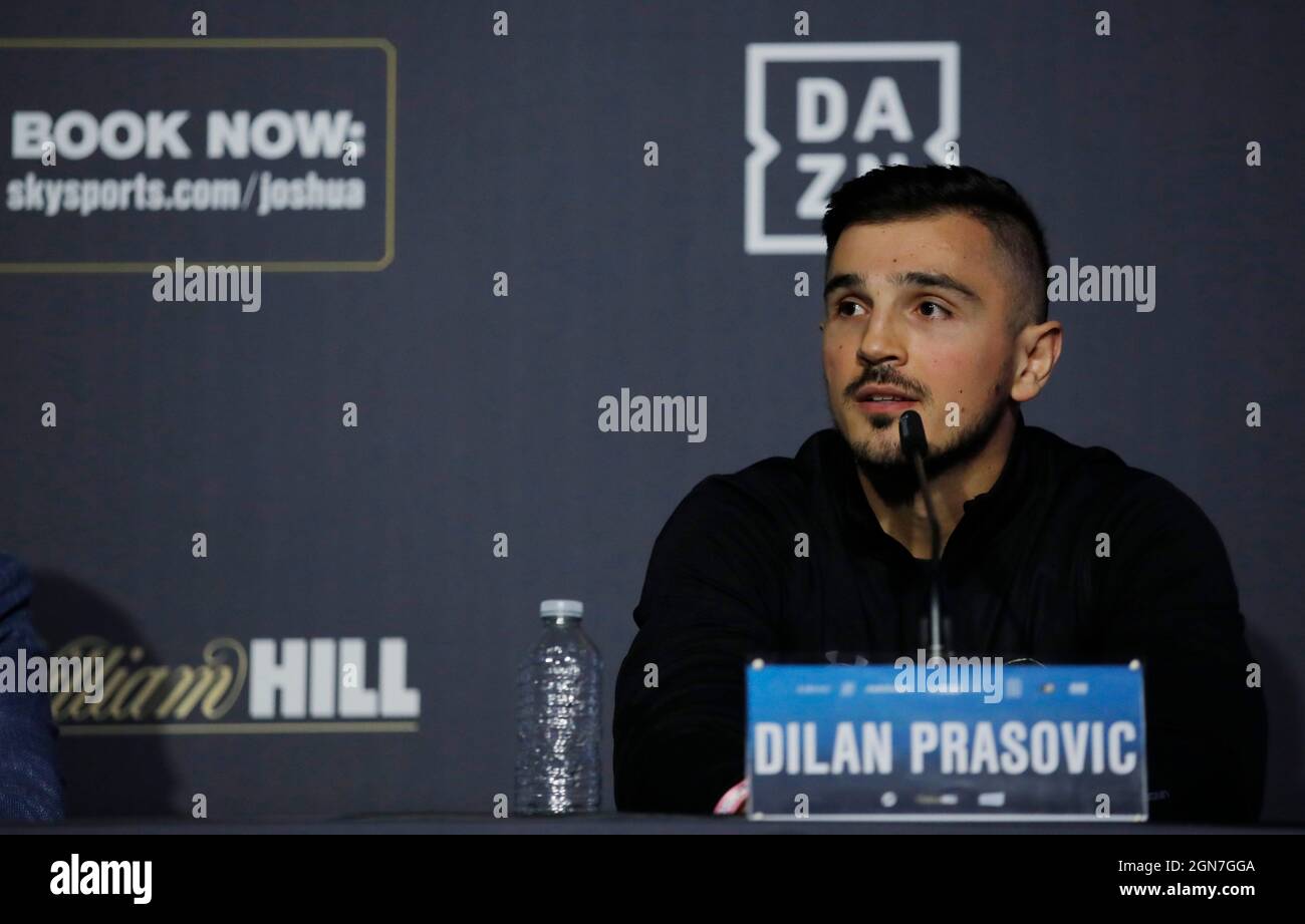 Tottenham hotspur stadium boxing hi-res stock photography and images ...