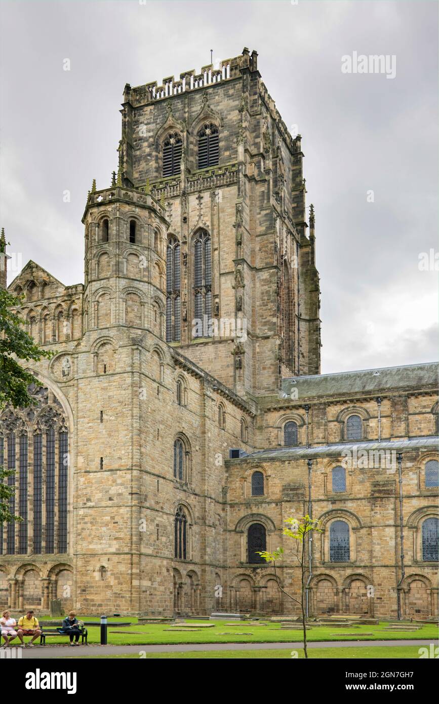 Durham Cathedral Exterior High Resolution Stock Photography and Images ...