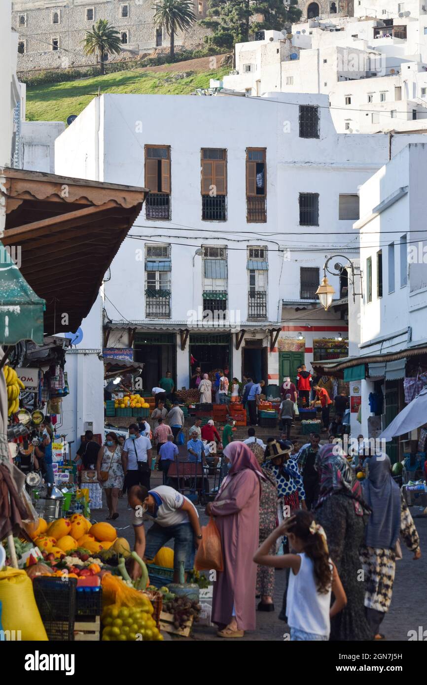 Moroccan traditional Souk in Tetouan Stock Photo - Alamy