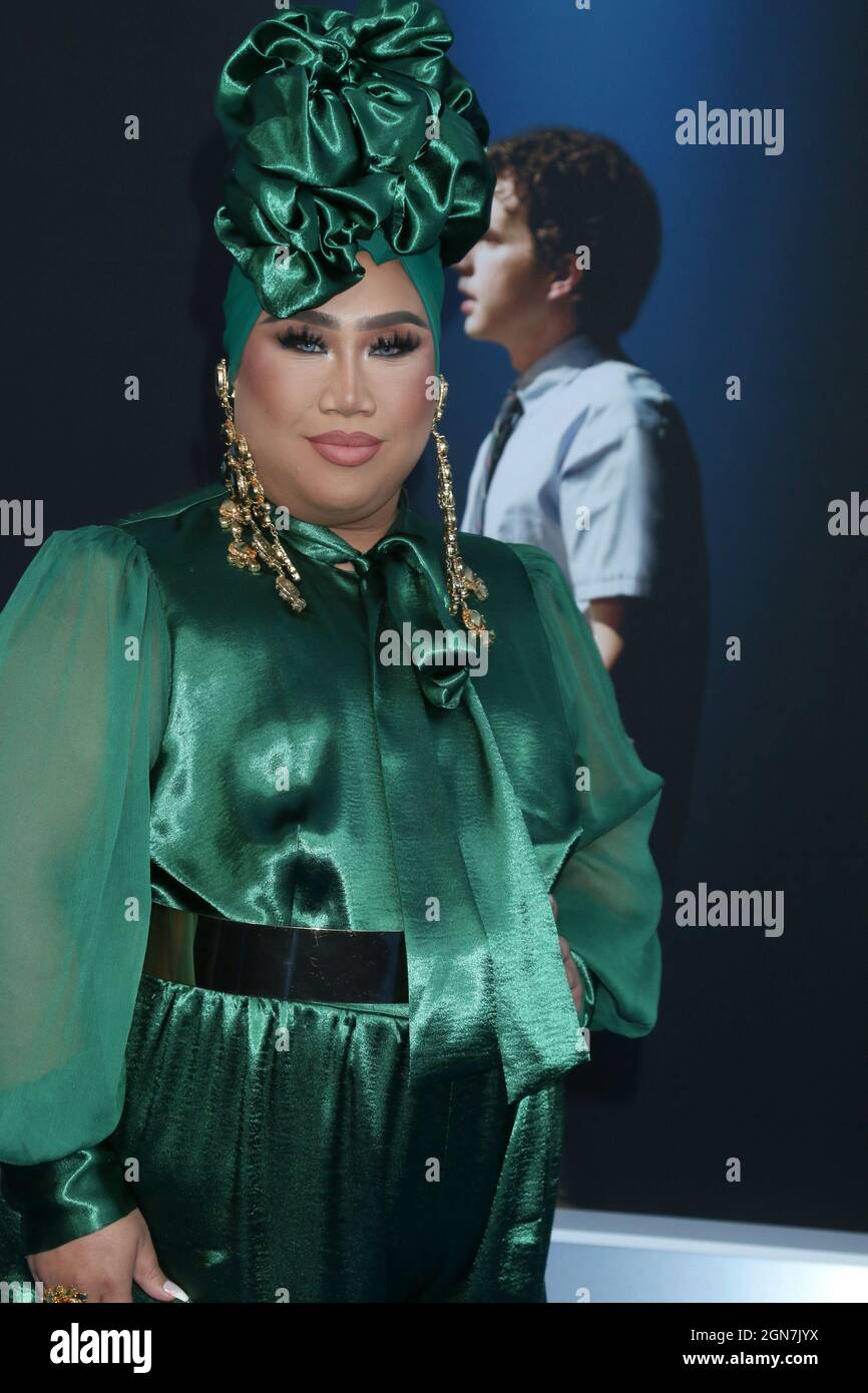LOS ANGELES - SEP 22: Patrick Starr at the Dear Evan Hansen Premiere at ...