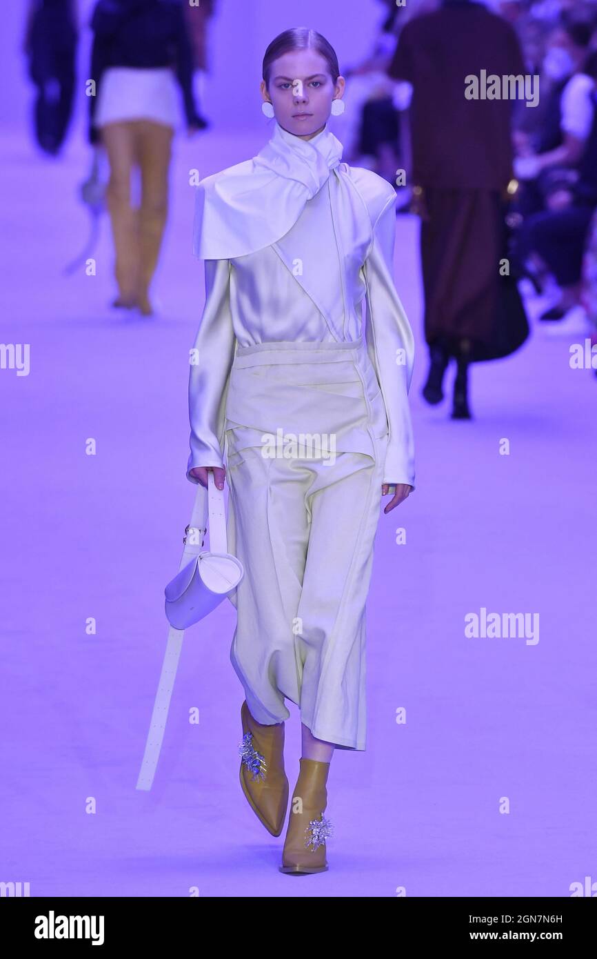 Model Jolie Alien walks on the runway at the Jil Sander fashion show ...