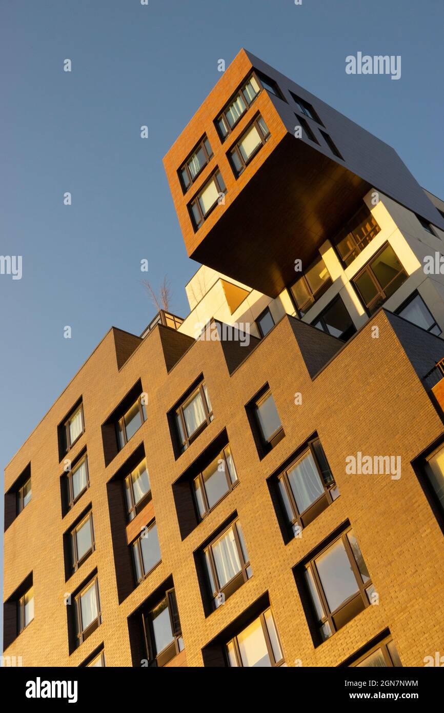 Overhanging over hang overhang hi-res stock photography and images - Alamy