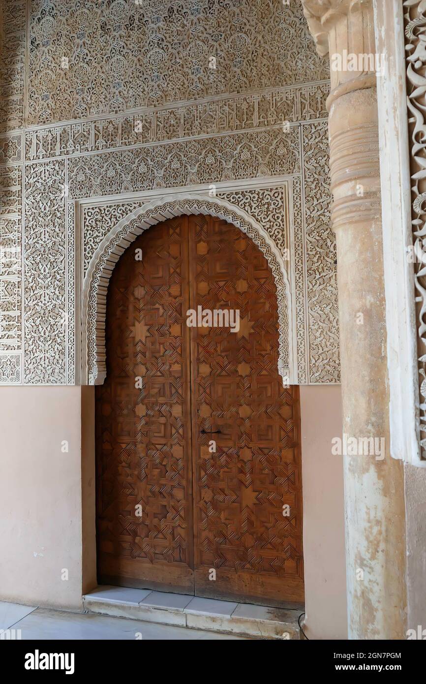 Islamic pattern on the massive doors of the Alhambra Palace, Grenada ...