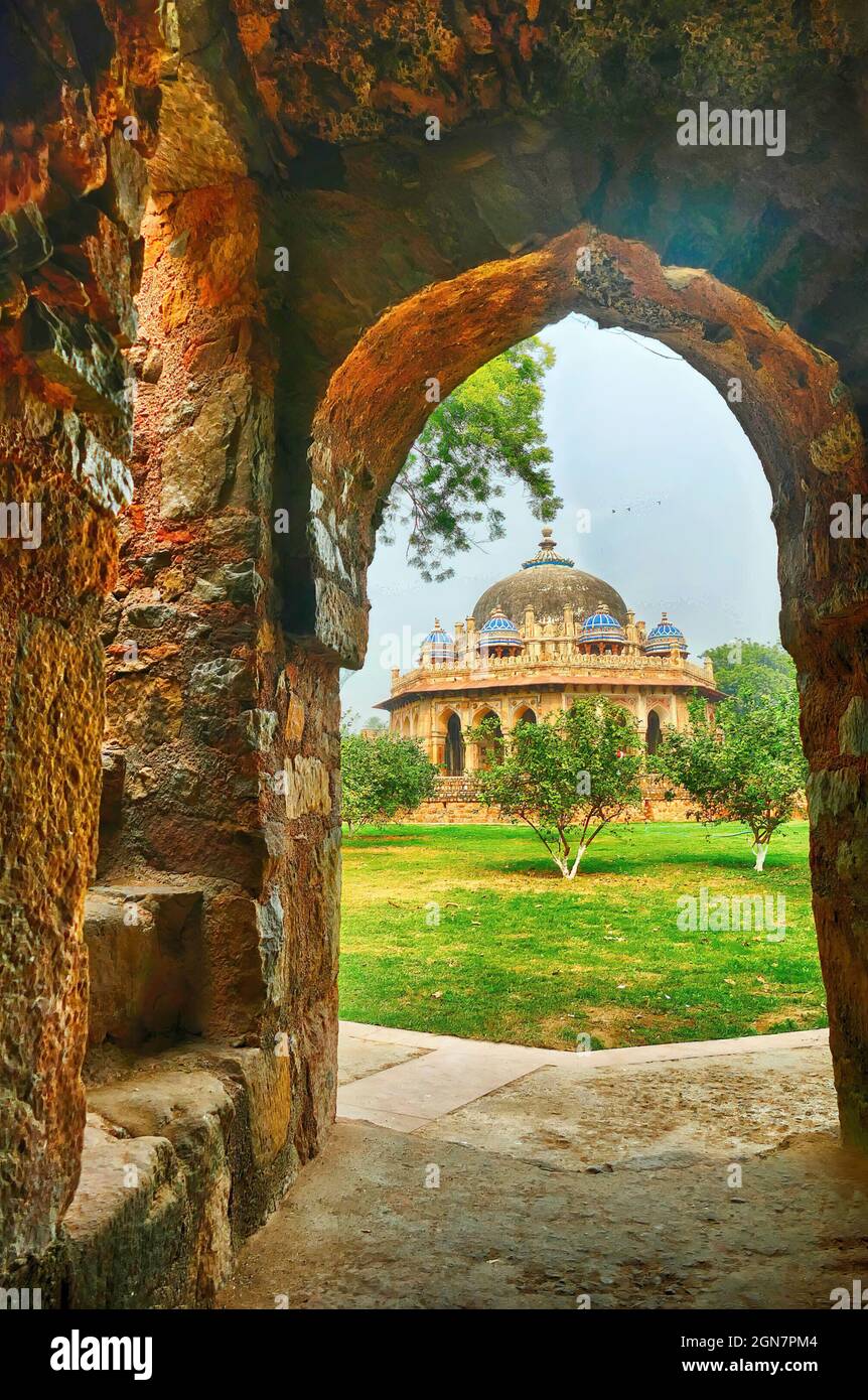 Isa Khan mosque, Humayun's Tomb complex in Delhi, India Stock Photo - Alamy