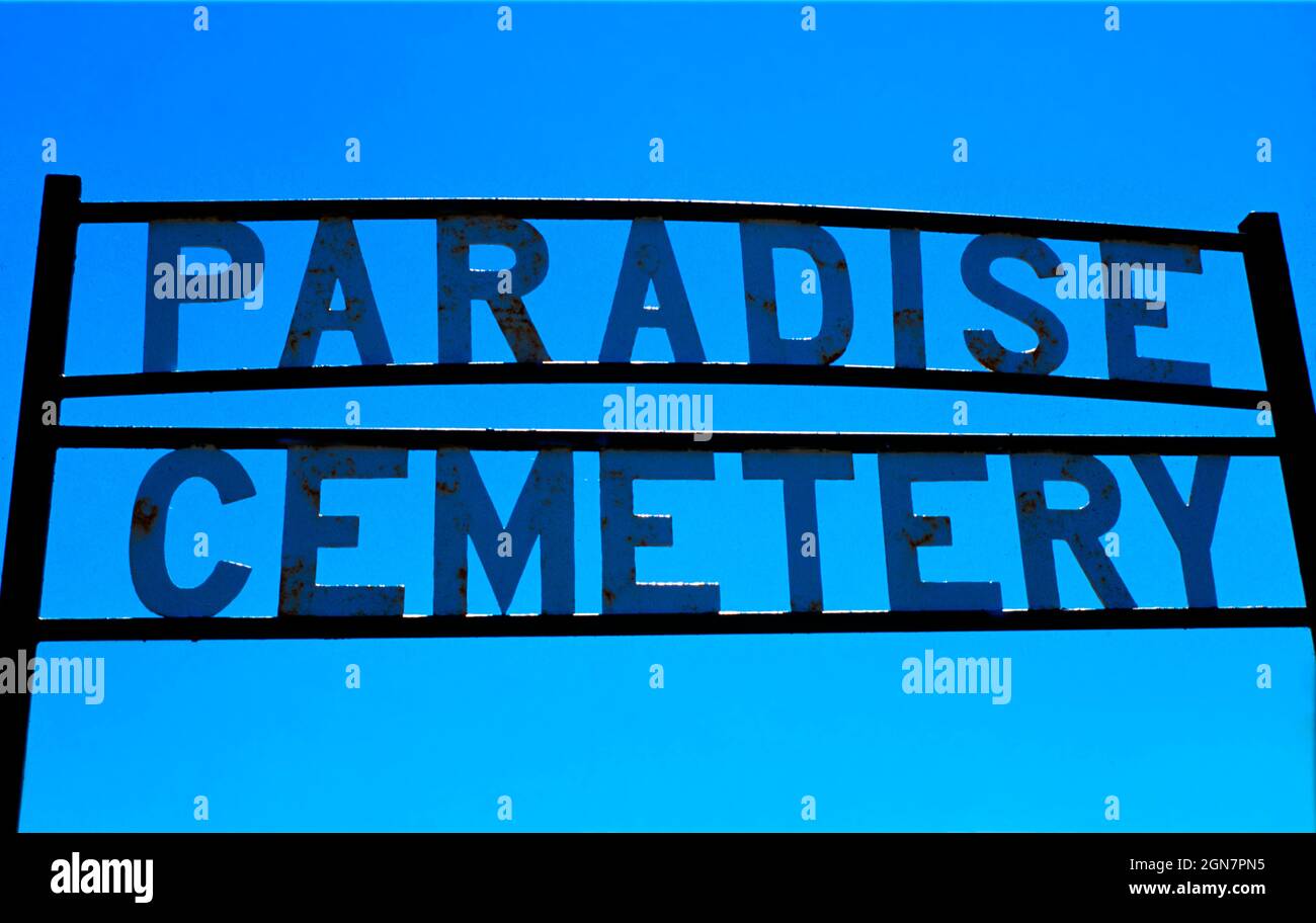Cemetery sign iron hi-res stock photography and images - Alamy