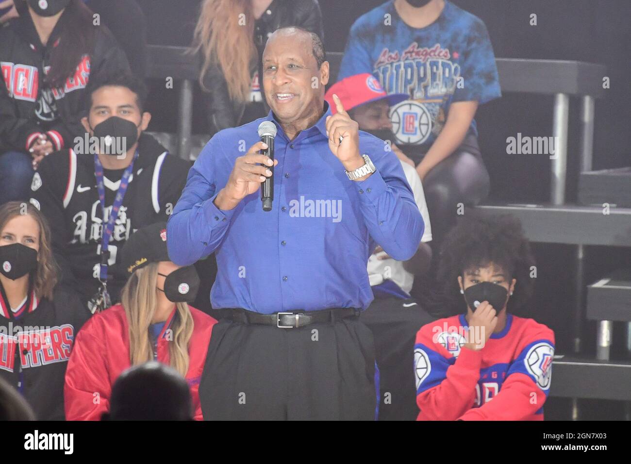 Mayor of Inglewood James T. Butts speaks during a groundbreaking ...